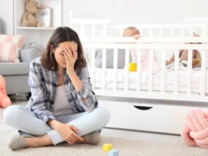 12 COMMON SYMPTOMS EXPERIENCED DURING POSTPARTUM PERIOD AND HOW TO ...
