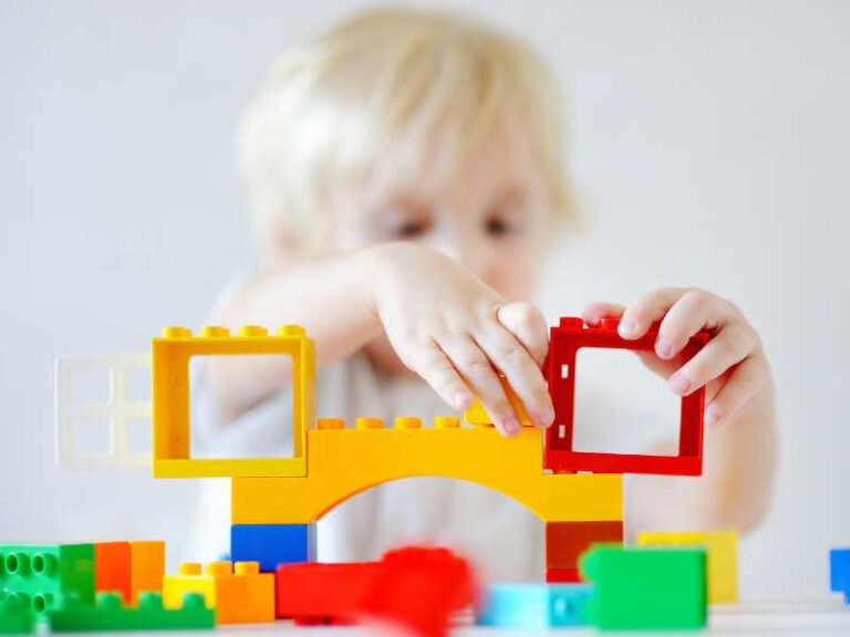 25 SAFE INDOOR ACTIVITIES FOR TODDLERS - padebby