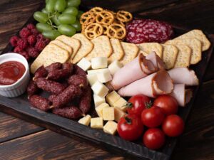 19 SIZZLING 4TH OF JULY CHARCUTERIE BOARD - padebby