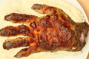 35 Chilling Ways On How To Prepare Halloween Party Food - padebby