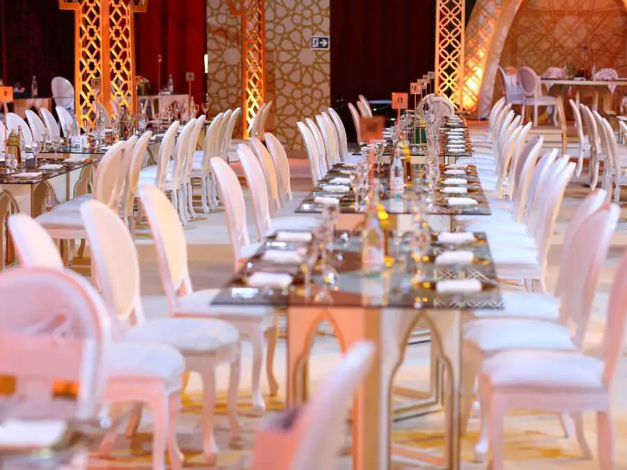 15 Effective Summer Wedding Guest Comfort Ideas - padebby