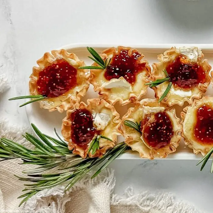 How to Make Cute Thanksgiving Charcuterie Cups for Your Guests - padebby