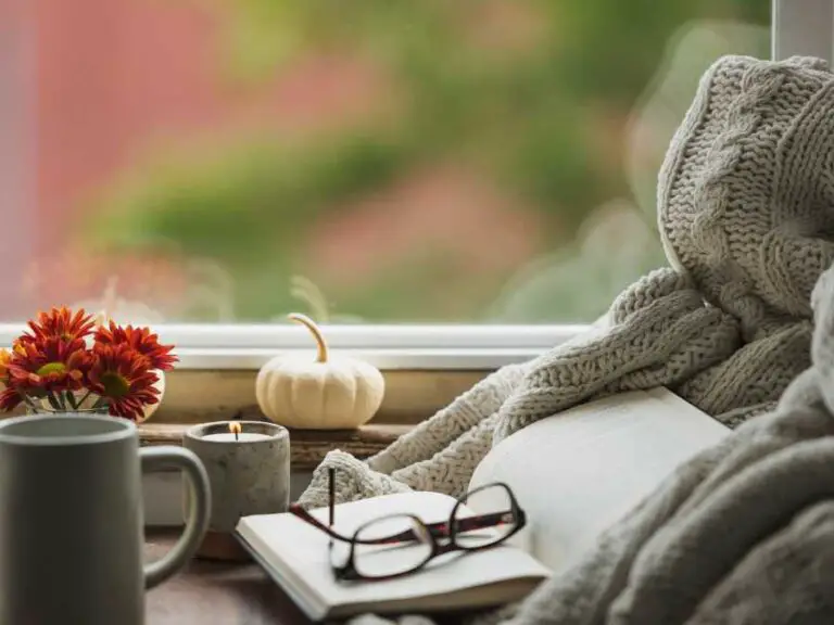 How to Create a Cozy Fall Reading Nook, 25 Best, Inviting Ways - padebby